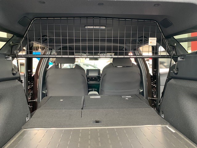Masterline dog guard for Toyota Corolla Touring and Hybrid (type E210 ...